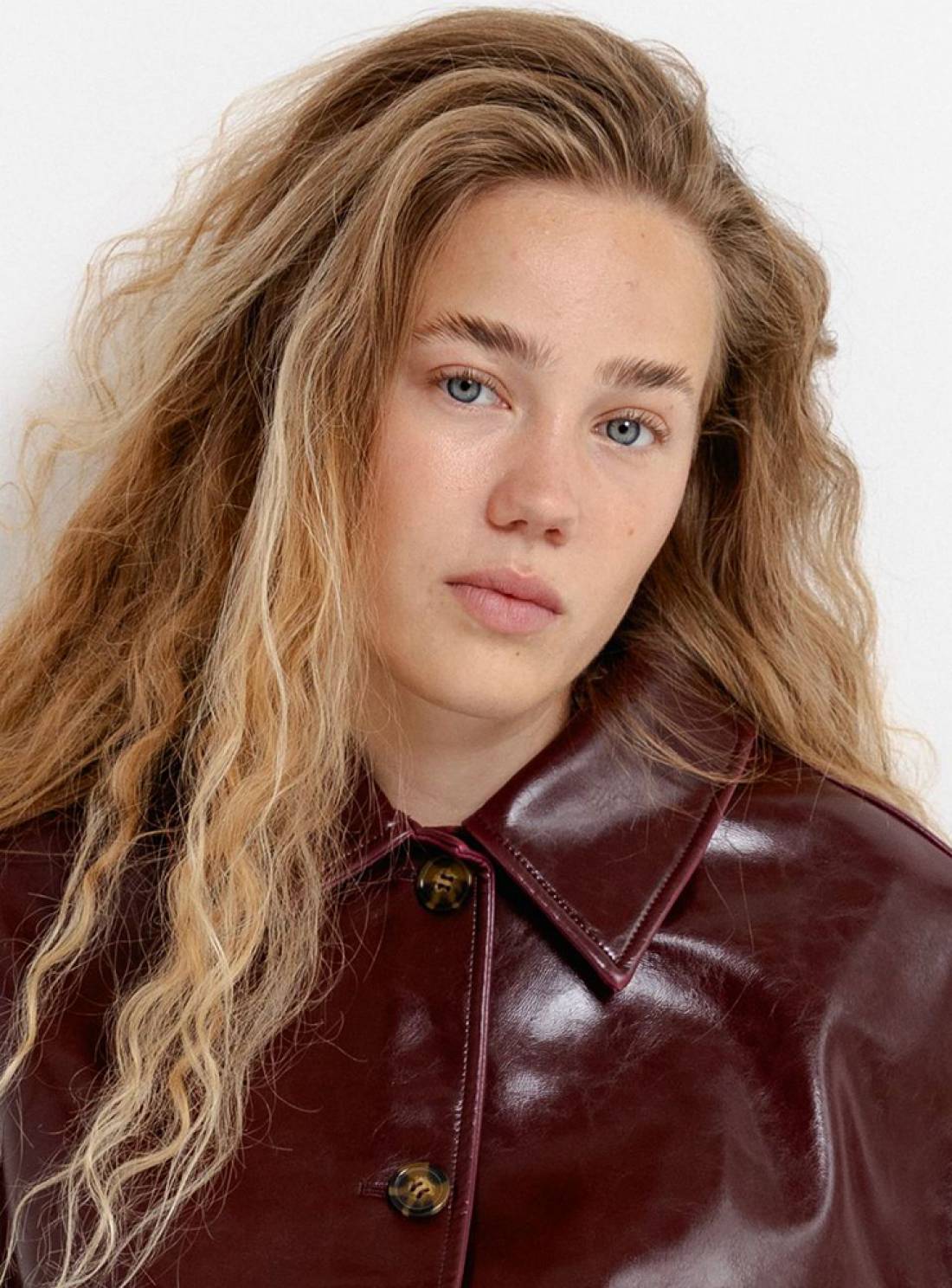 Model Agency 7307